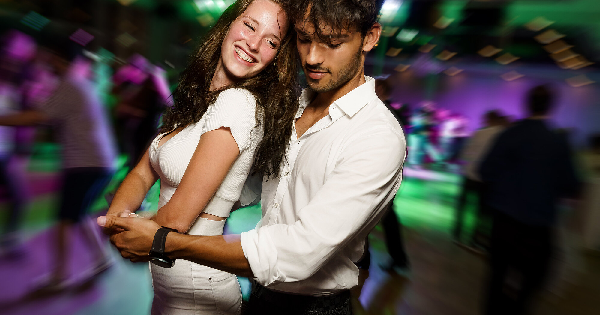 Salsa Stufe 1 - Tanzschule Siebenhüner, Tanzen in München